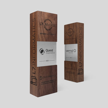 Figura Quadrum | Custom Corporate Award by Trophyology